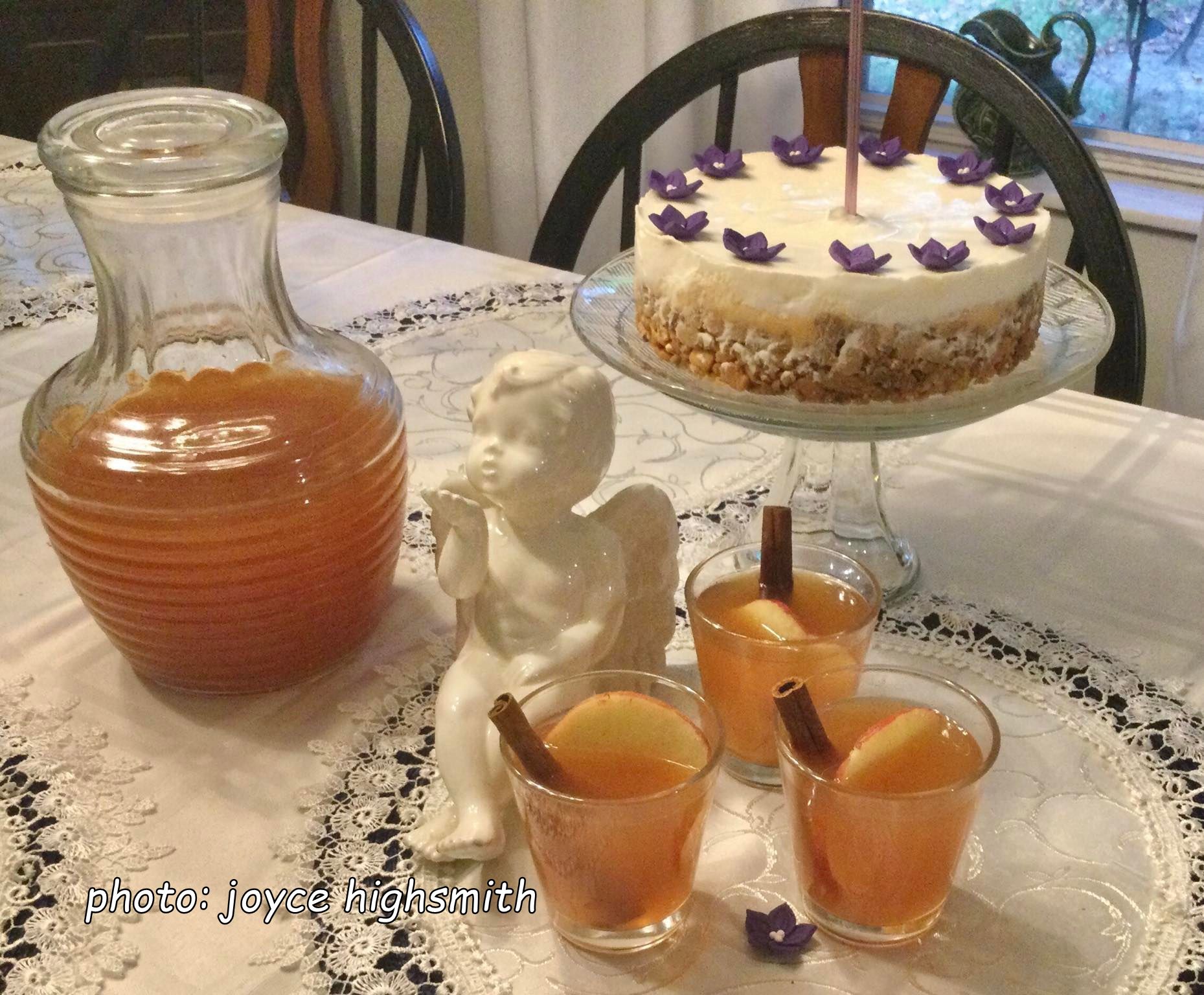 Holiday Apple Punch, Hot Or Cold | Rootitoot